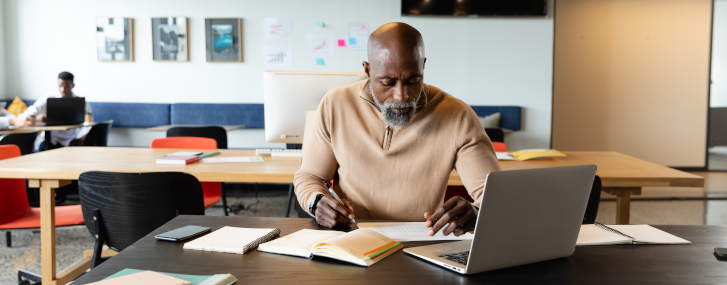 Mutual fund vs. index fund: What's the difference? | Fidelity